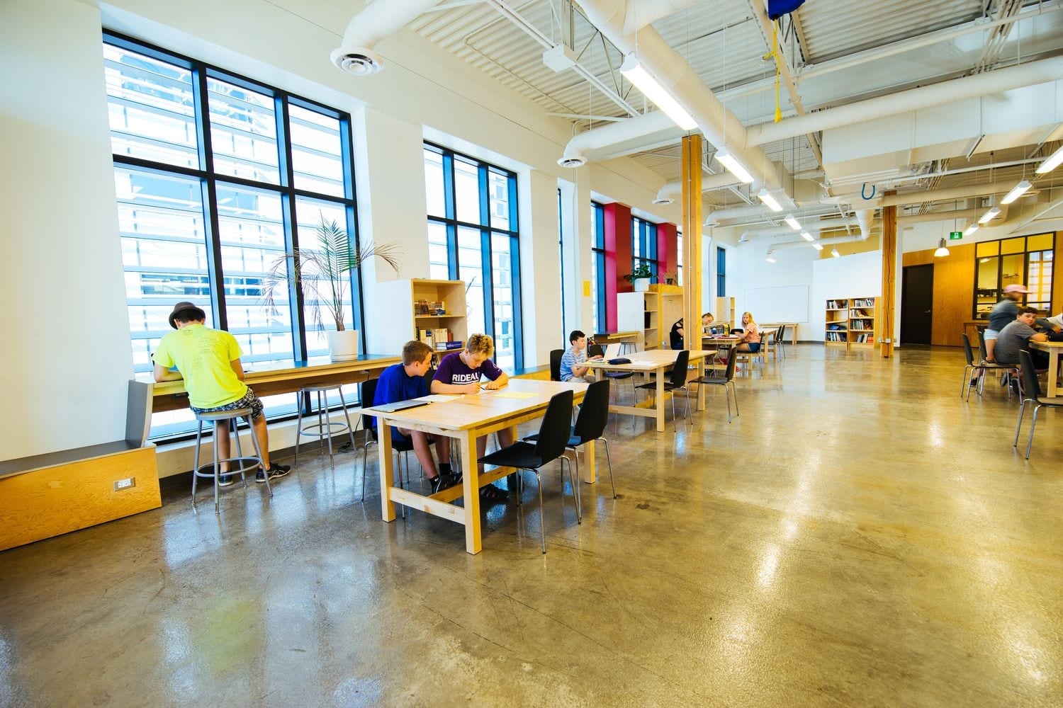 OMS Montessori – From 18 months old to 18 years old